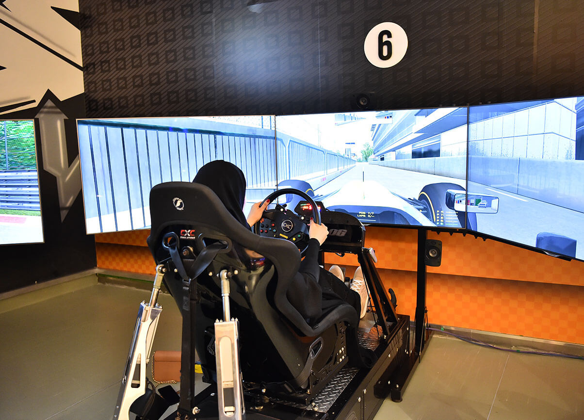CXC Racing Simulator - Megapolis Entertaiment Center